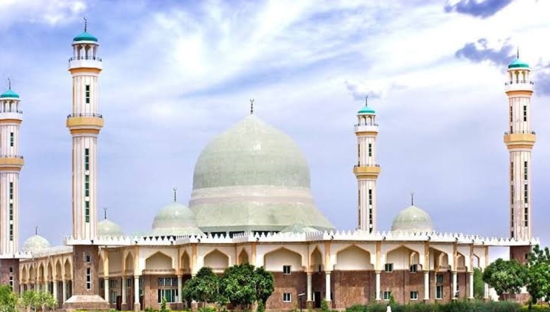 Top 5 Largest Mosques In Nigeria (2025 List) | NaijaDetails